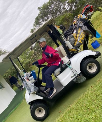 [3 days a week ~ OK ☆] Become a golf course caddy ♪ [High income!]-株式会社 ...