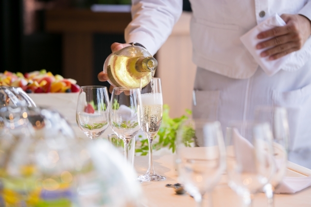 Restaurant STAFF※N3 Hitsuyo※I work at the opening hotel ★ Mikeiken OK ...