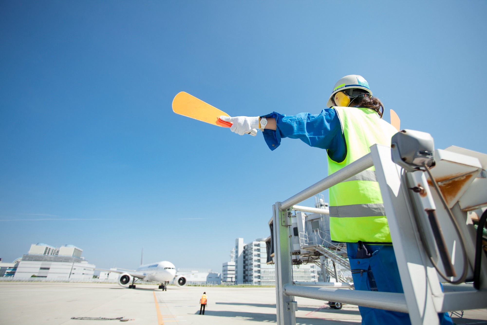 Ground handling work at Kansai Airport ♪ Full-time employees (AT ...