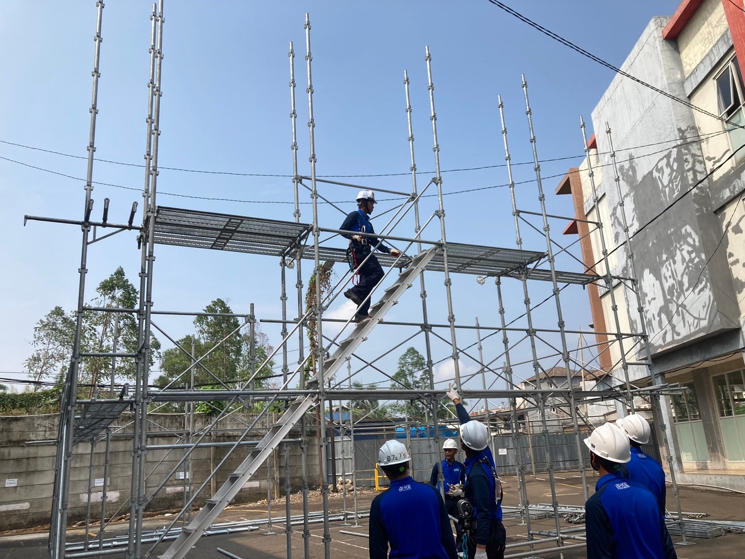 [Online interview] Monthly salary of 250,000 yen or more is possible! You can choose where to ...