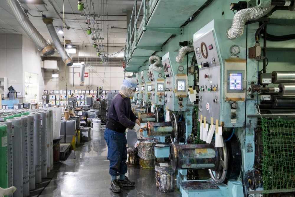 [Factory work] Recruiting full-time employees/machine operators/male ...