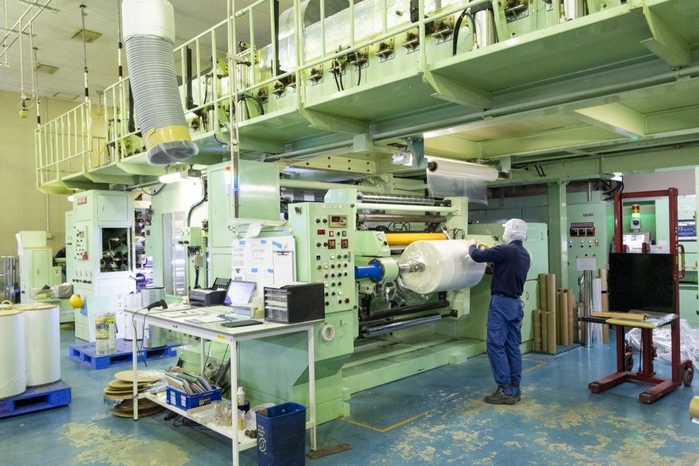 [Factory work] Recruiting full-time employees/machine operators/male ...